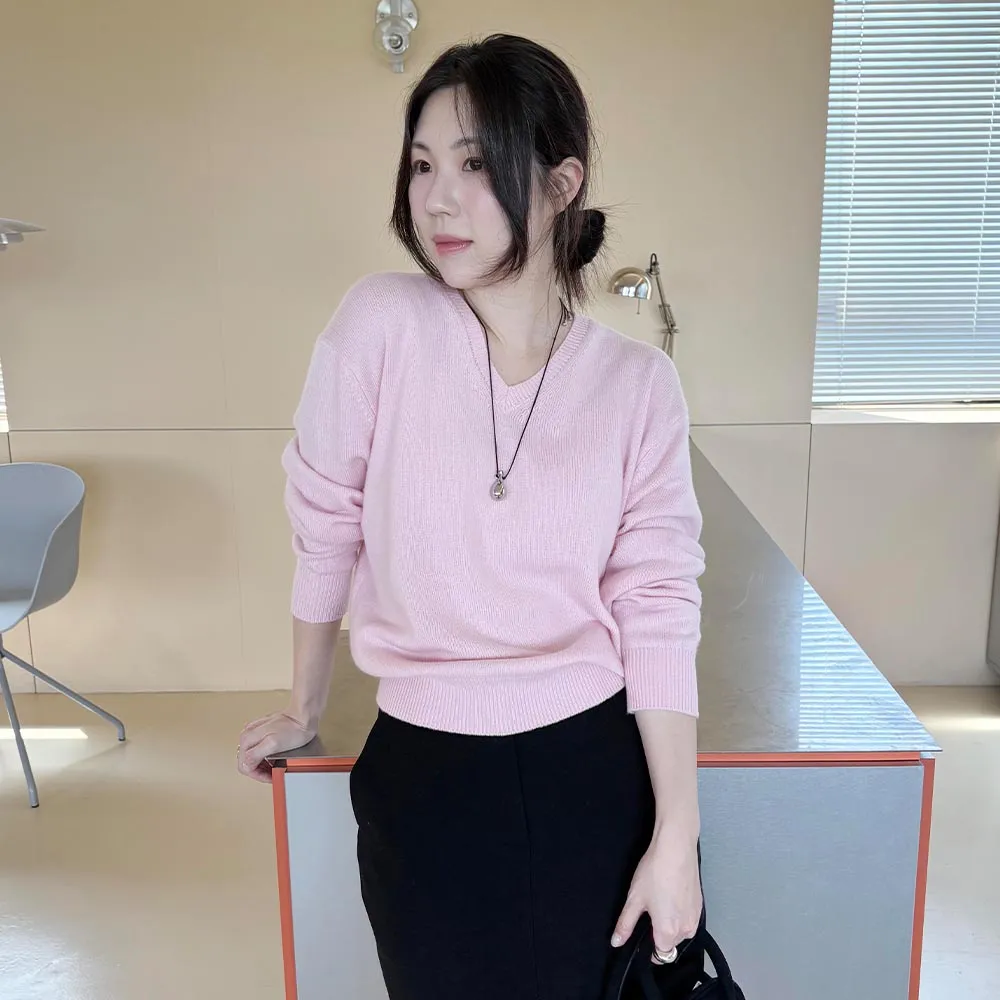 UNISEX CASHMERE V-NECK SWEATER SOFT PINK_UDSW5C105P1 - 감도 깊은 취향 셀렉트샵 29CM