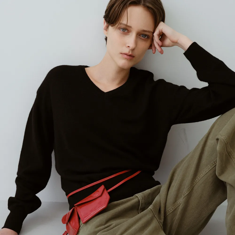Basic wool v-neck knit (black) - 감도 깊은 취향 셀렉트샵 29CM