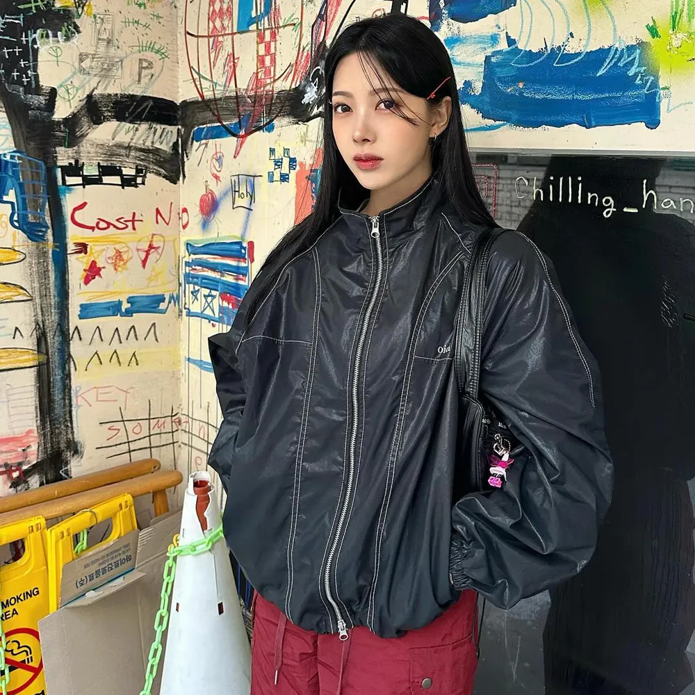 [3rd 리오더] 레이어드 로고 유광 코팅 바람막이 [BLACK] - 감도 깊은 취향 셀렉트샵 29CM