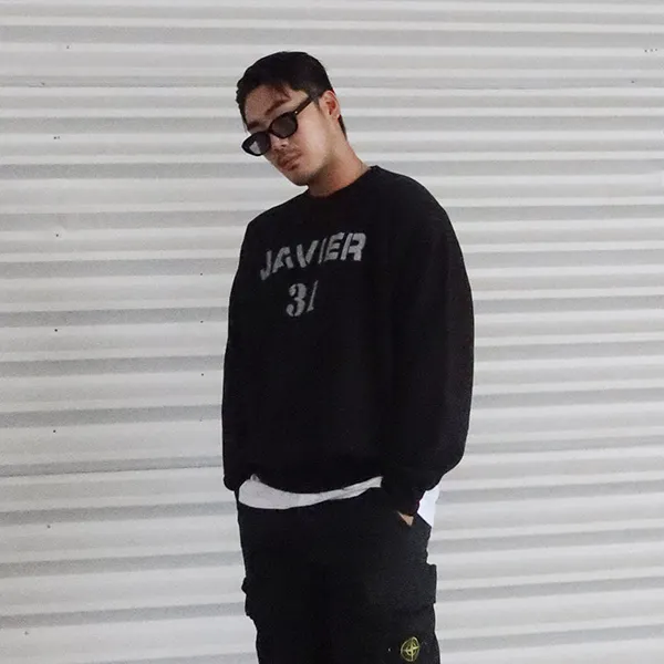 2030 라이프스타일 유튜버 핏더사이즈의 스웨트 셔츠 스타일 가이드 - 감도 깊은 취향 셀렉트샵 29CM