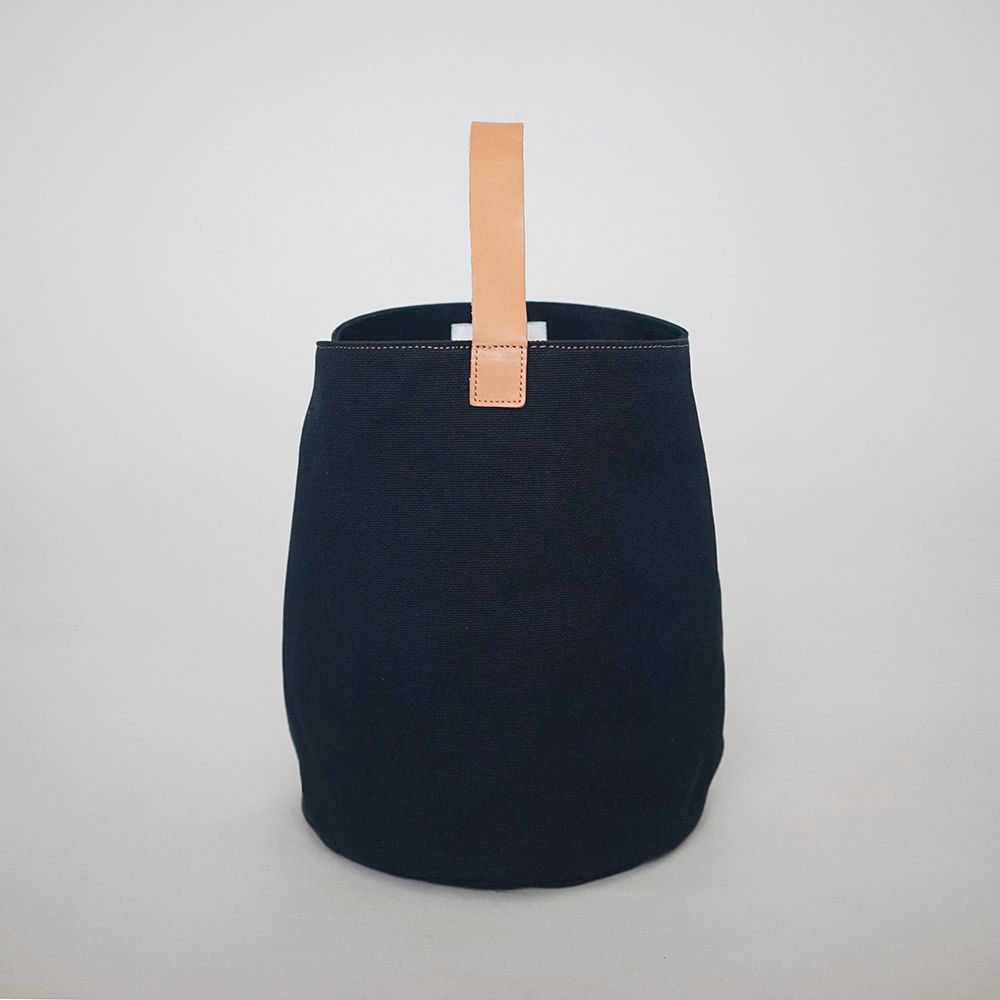 Bell tote bag (navy) - 감도 깊은 취향 셀렉트샵 29CM
