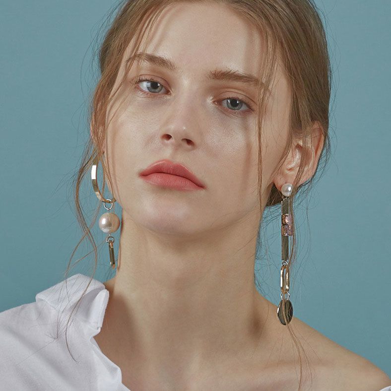 Unbalanced Ring Drop earring - 감도 깊은 취향 셀렉트샵 29CM