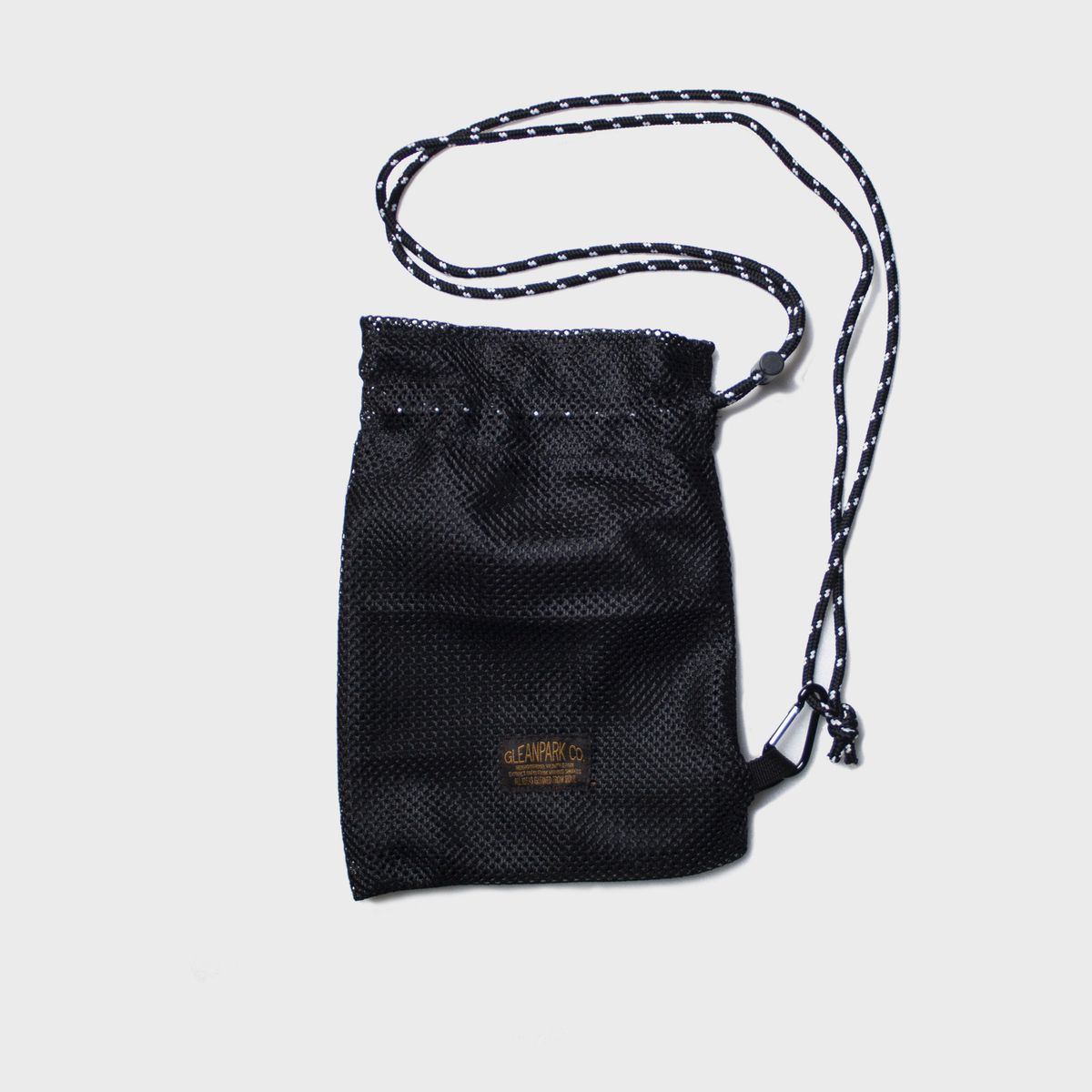 Mesh Dobby Ripstop Sacoche Black - 감도 깊은 취향 셀렉트샵 29CM