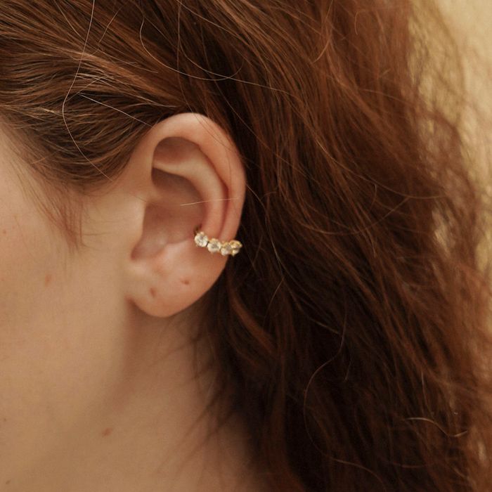 CUBIC EARCUFF (WHITE) - 감도 깊은 취향 셀렉트샵 29CM