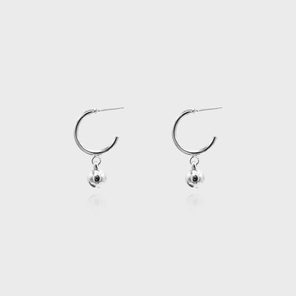 [이다희, 레드벨벳 조이 착용] SIMPLE C-DROP EARRINGS - 감도 깊은 취향 셀렉트샵 29CM