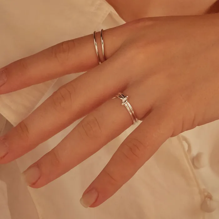 [silver 925][아이유 착용] line knot ring - 감도 깊은 취향 셀렉트샵 29CM