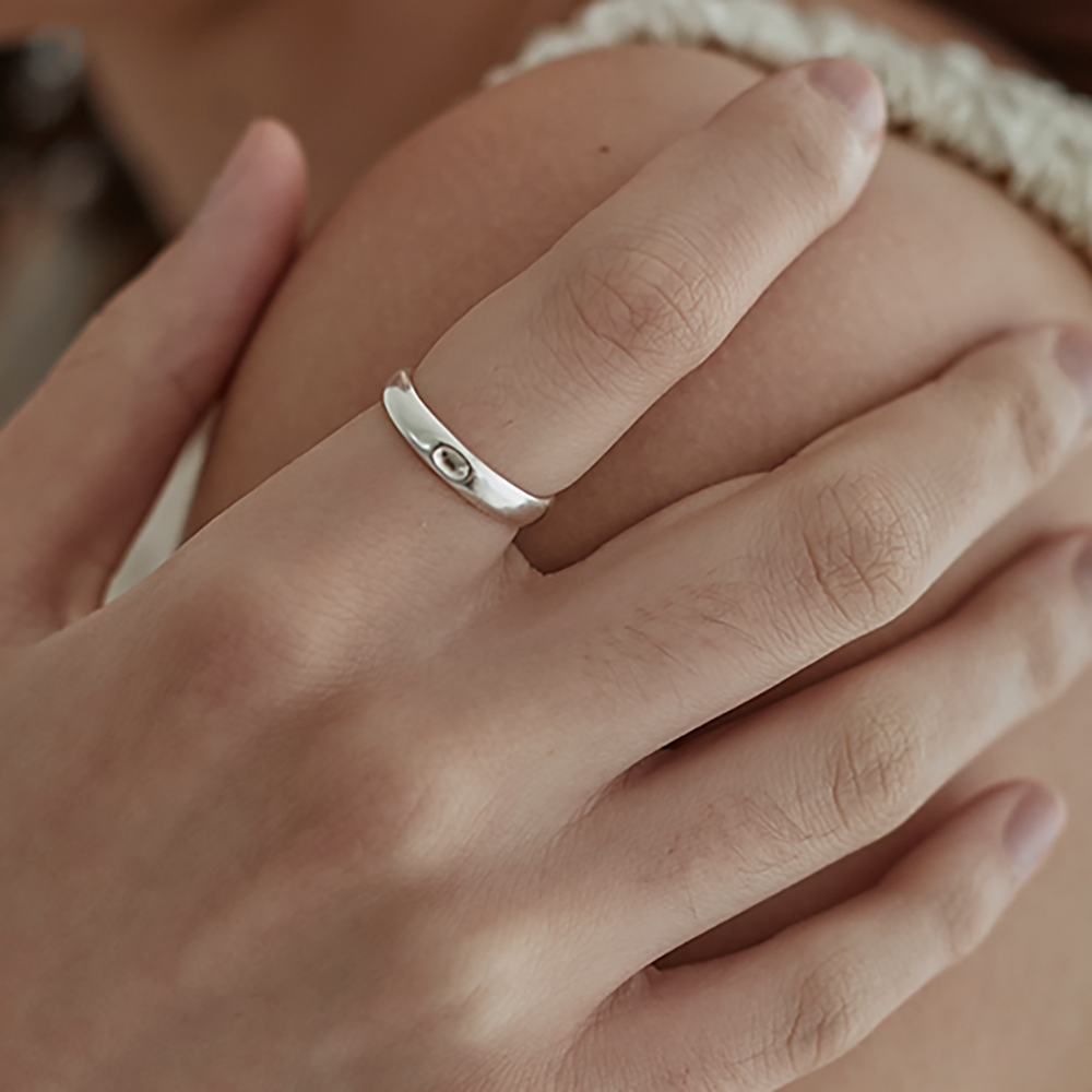 Hollow thin ring - 감도 깊은 취향 셀렉트샵 29CM