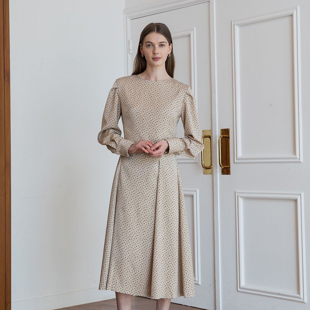 DOT FLARE LONG OPS_BEIGE - 감도 깊은 취향 셀렉트샵 29CM