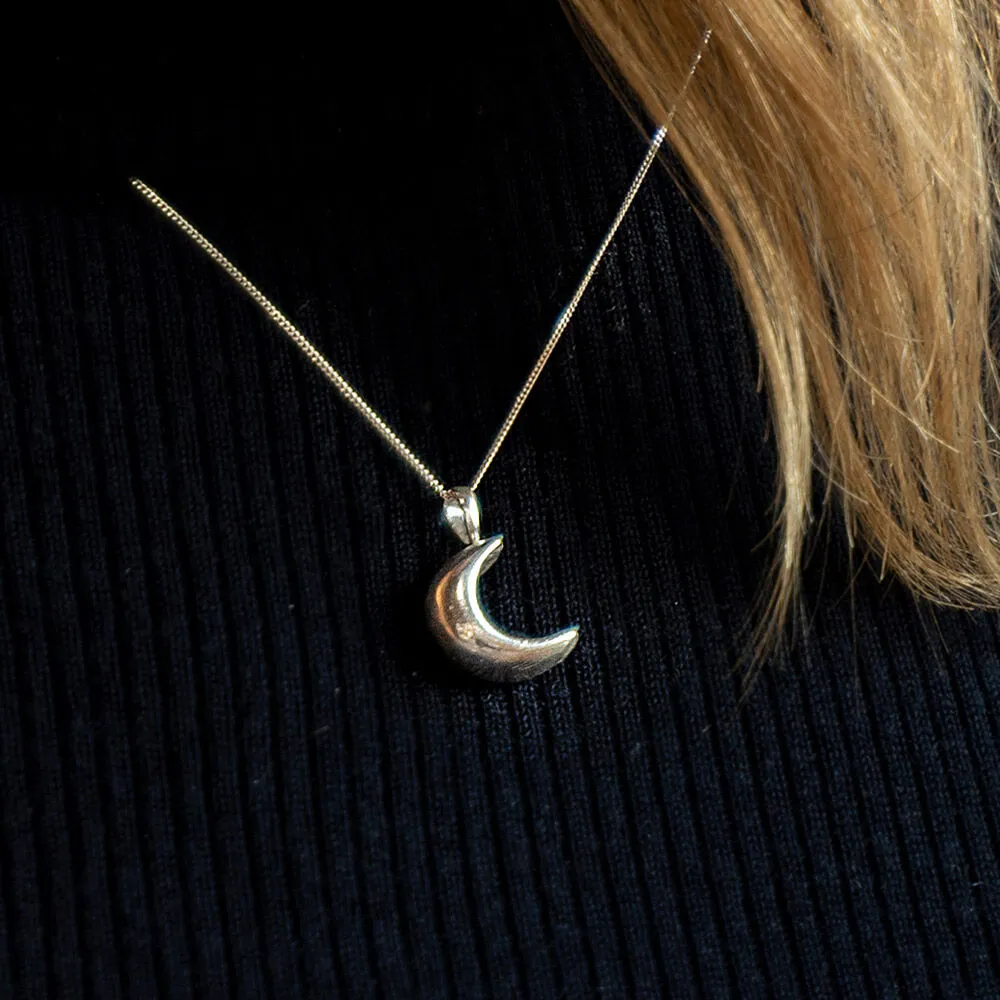 Bold moon necklace - 감도 깊은 취향 셀렉트샵 29CM