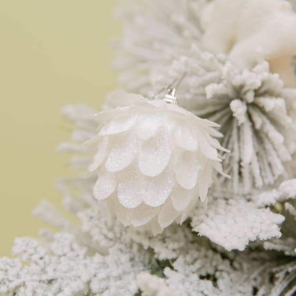 22 화이트 방울 장식 (3EA) - 감도 깊은 취향 셀렉트샵 29CM