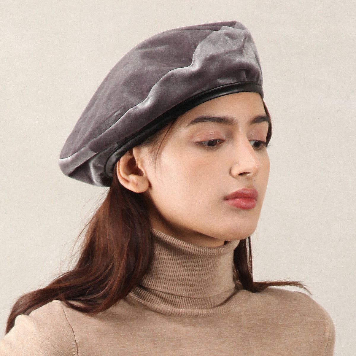 19FW 벨벳 금속 장식 베렛 리옹 그레이 - 감도 깊은 취향 셀렉트샵 29CM