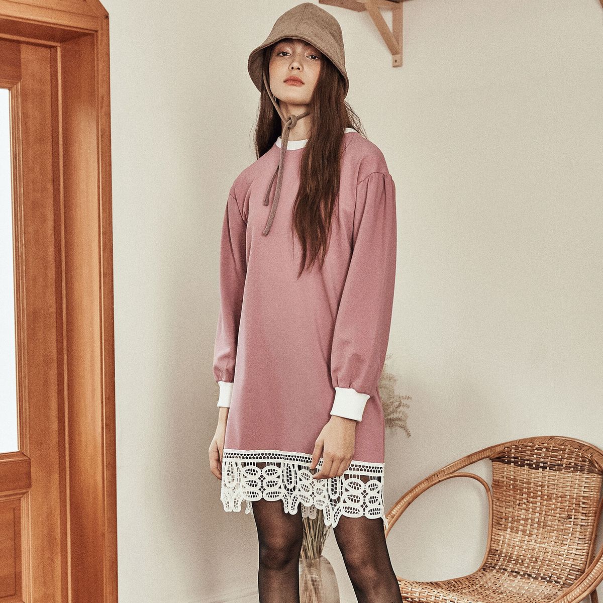 HIGH FIVE LACE DRESS-PK (2 COLOR) - 감도 깊은 취향 셀렉트샵 29CM