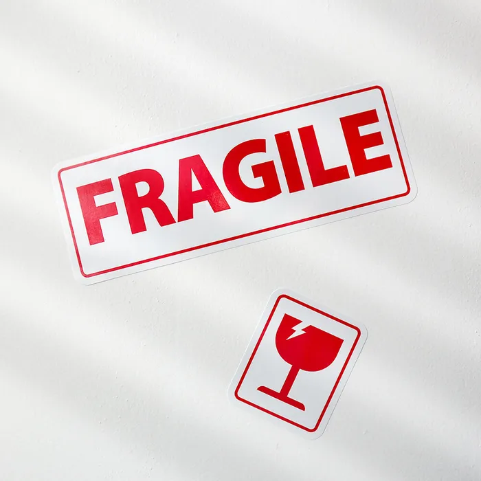 FRAGILE STICKER - 감도 깊은 취향 셀렉트샵 29CM