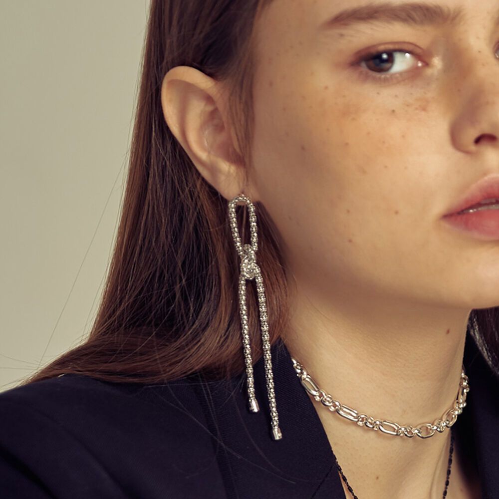 Knots `drop` earrings - 감도 깊은 취향 셀렉트샵 29CM