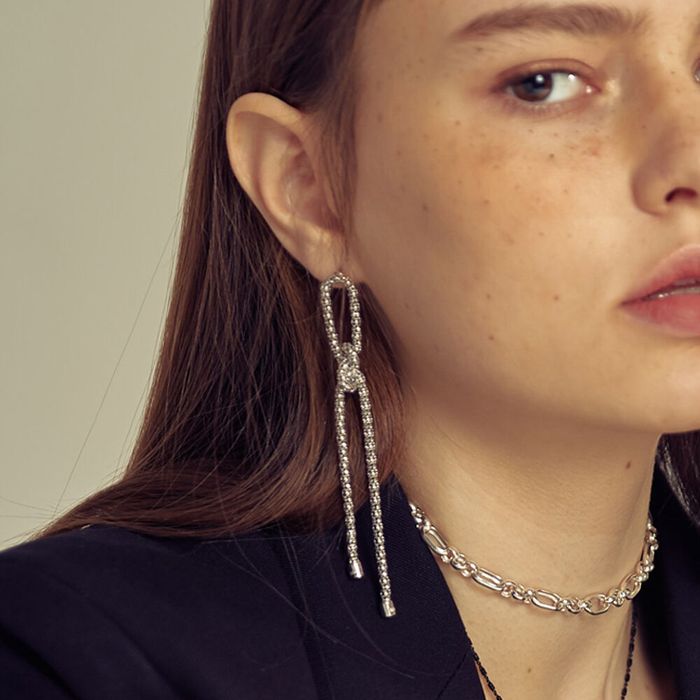 Knots `drop` earrings - 감도 깊은 취향 셀렉트샵 29CM