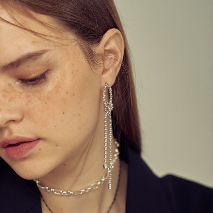 Knots `drop` earrings - 감도 깊은 취향 셀렉트샵 29CM