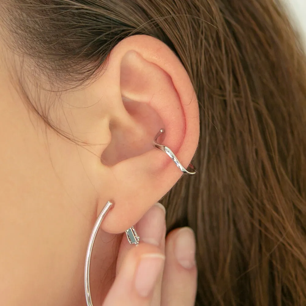 wave simple earcuff (2colors) - 감도 깊은 취향 셀렉트샵 29CM