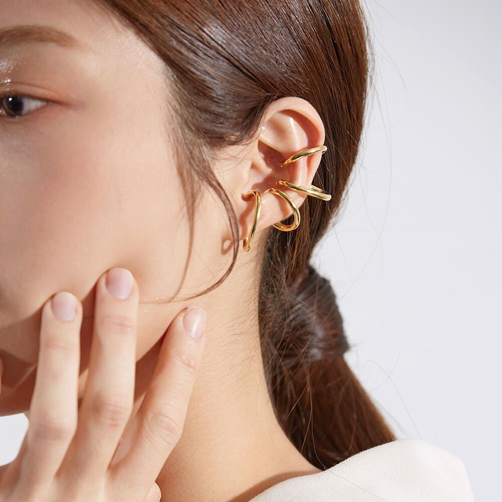 W curve earcuff gold - 감도 깊은 취향 셀렉트샵 29CM