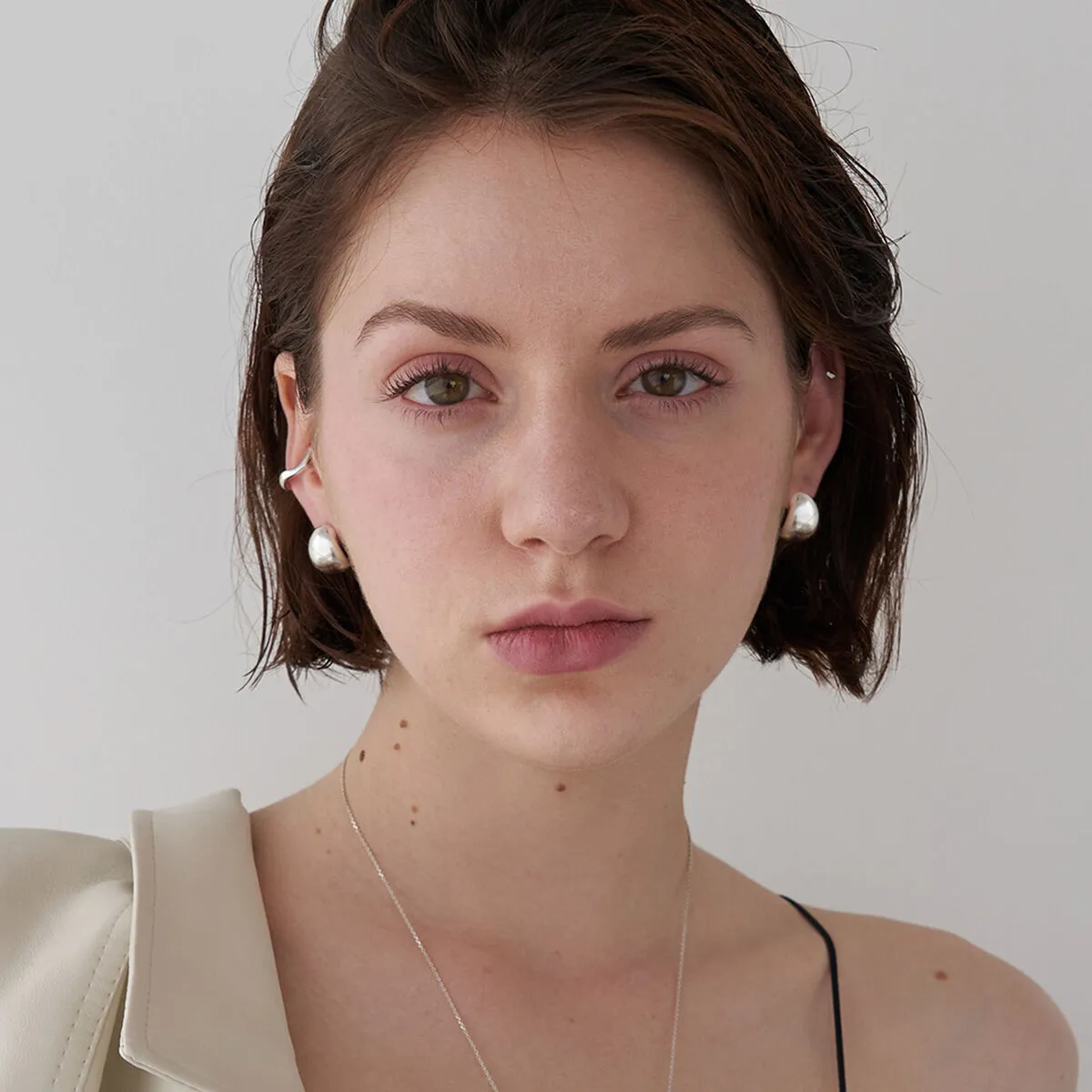 [홍수주 착용] Flection & Connection - Earring 04 - 감도 깊은 취향 셀렉트샵 29CM