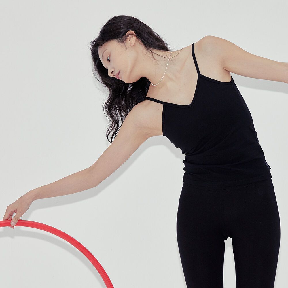 V Line Tank Top- 3colors - 감도 깊은 취향 셀렉트샵 29CM