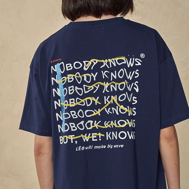 UNISEX LE Wave Hand Write T-shirts_Navy - 감도 깊은 취향 셀렉트샵 29CM