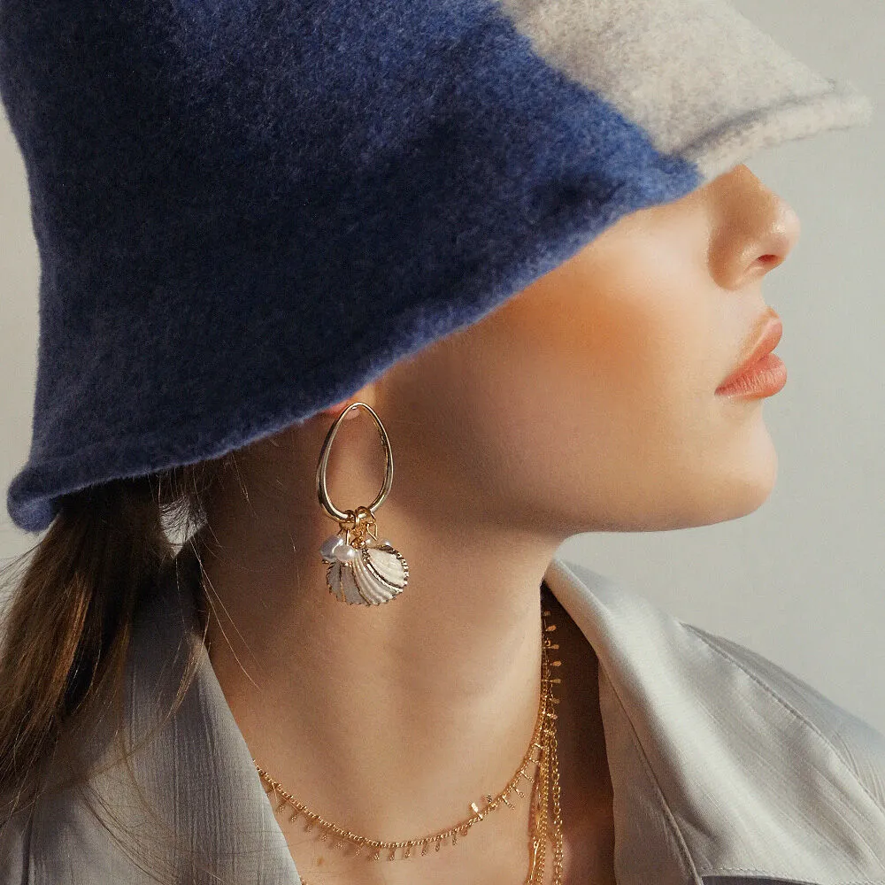 Capri Seashell Earring - 감도 깊은 취향 셀렉트샵 29CM