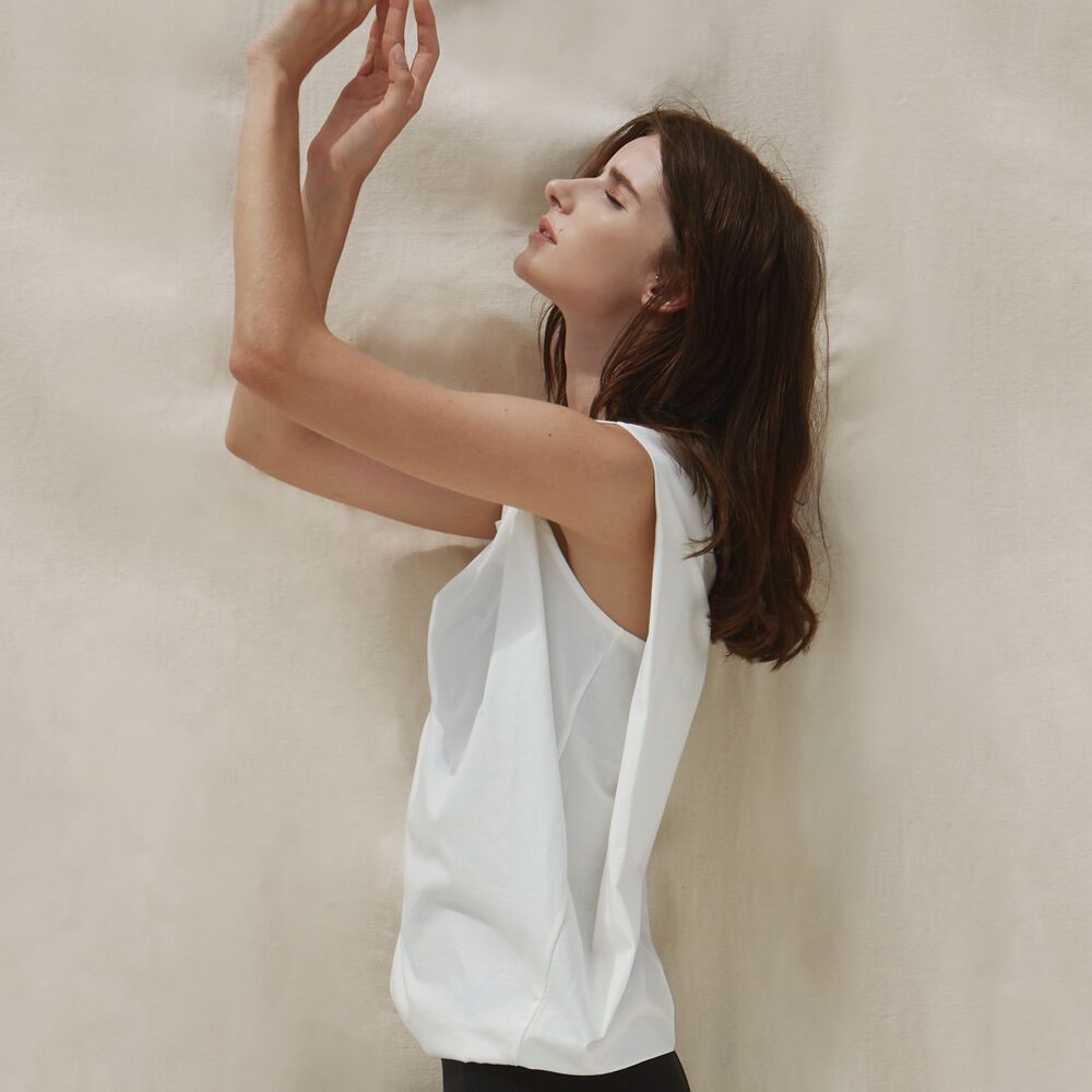 여성 요가복 DEVI-TS0029-화이트 필라테스 빙고 이중 슬리브리스 - 감도 깊은 취향 셀렉트샵 29CM