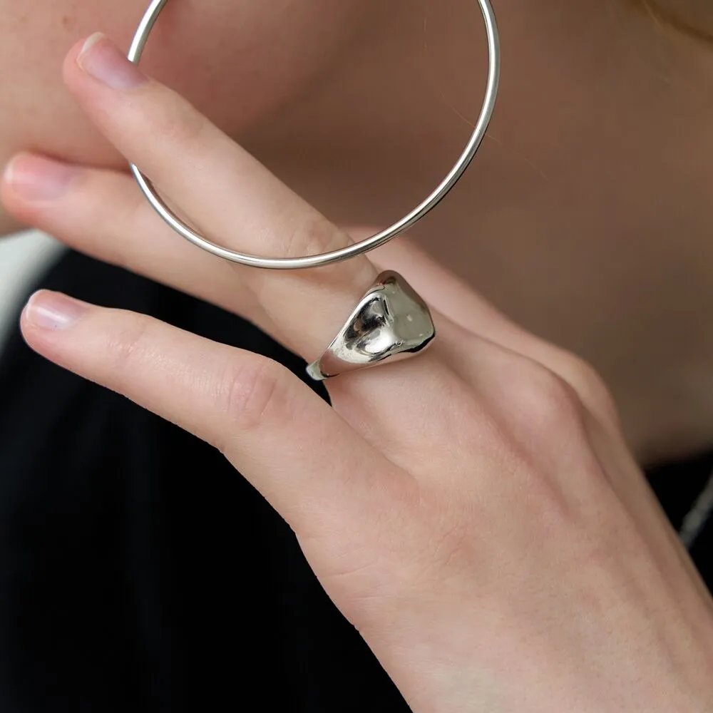 Wiggly Bold Ring - 감도 깊은 취향 셀렉트샵 29CM