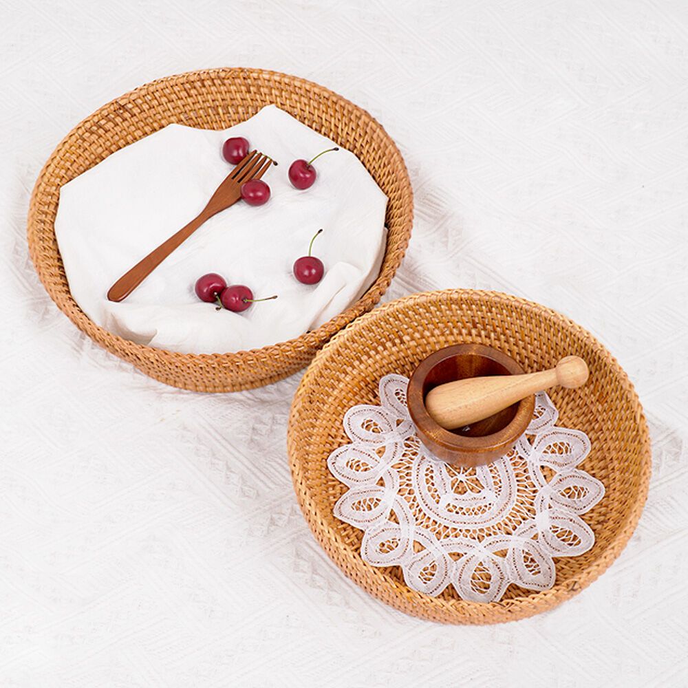 라탄 원형 다리 과일 바구니 바스켓 디저트 빵 트레이(2P)-1Set - 감도 깊은 취향 셀렉트샵 29CM