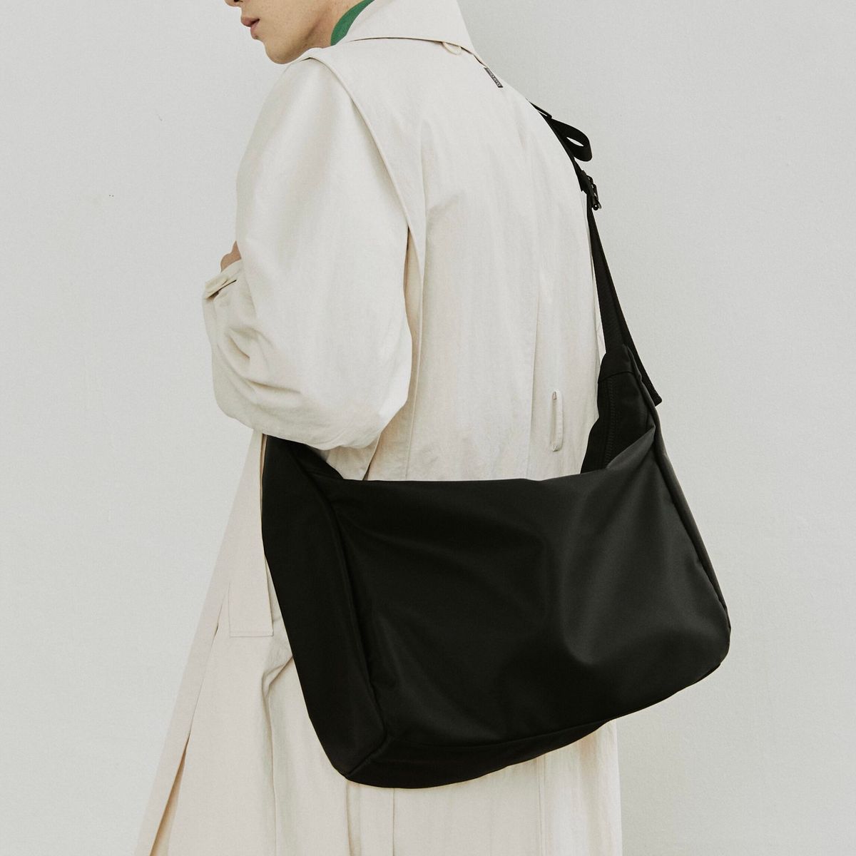 [HAH ARCHIVE] ARK BLACK MESSENGER BAG - 감도 깊은 취향 셀렉트샵 29CM