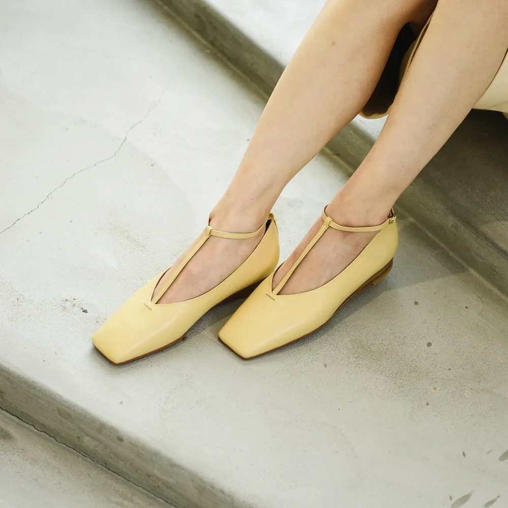square t-strap beaute flat_ butter - 감도 깊은 취향 셀렉트샵 29CM