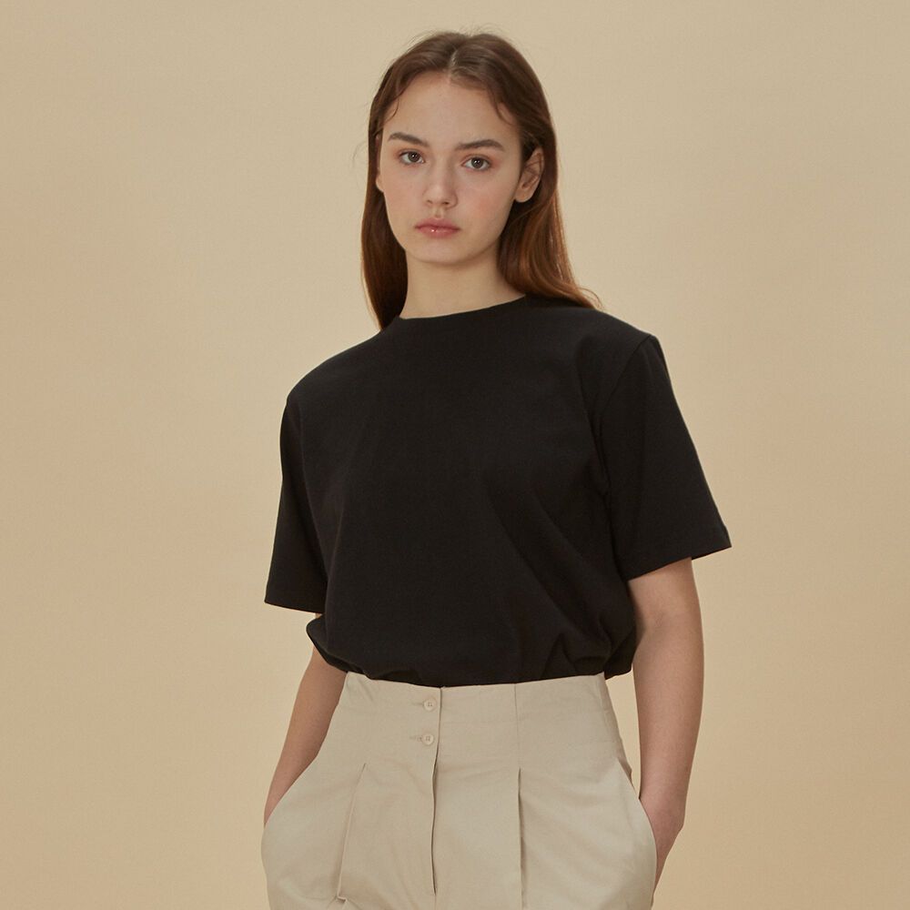 Basic logo T-shirts_black - 감도 깊은 취향 셀렉트샵 29CM