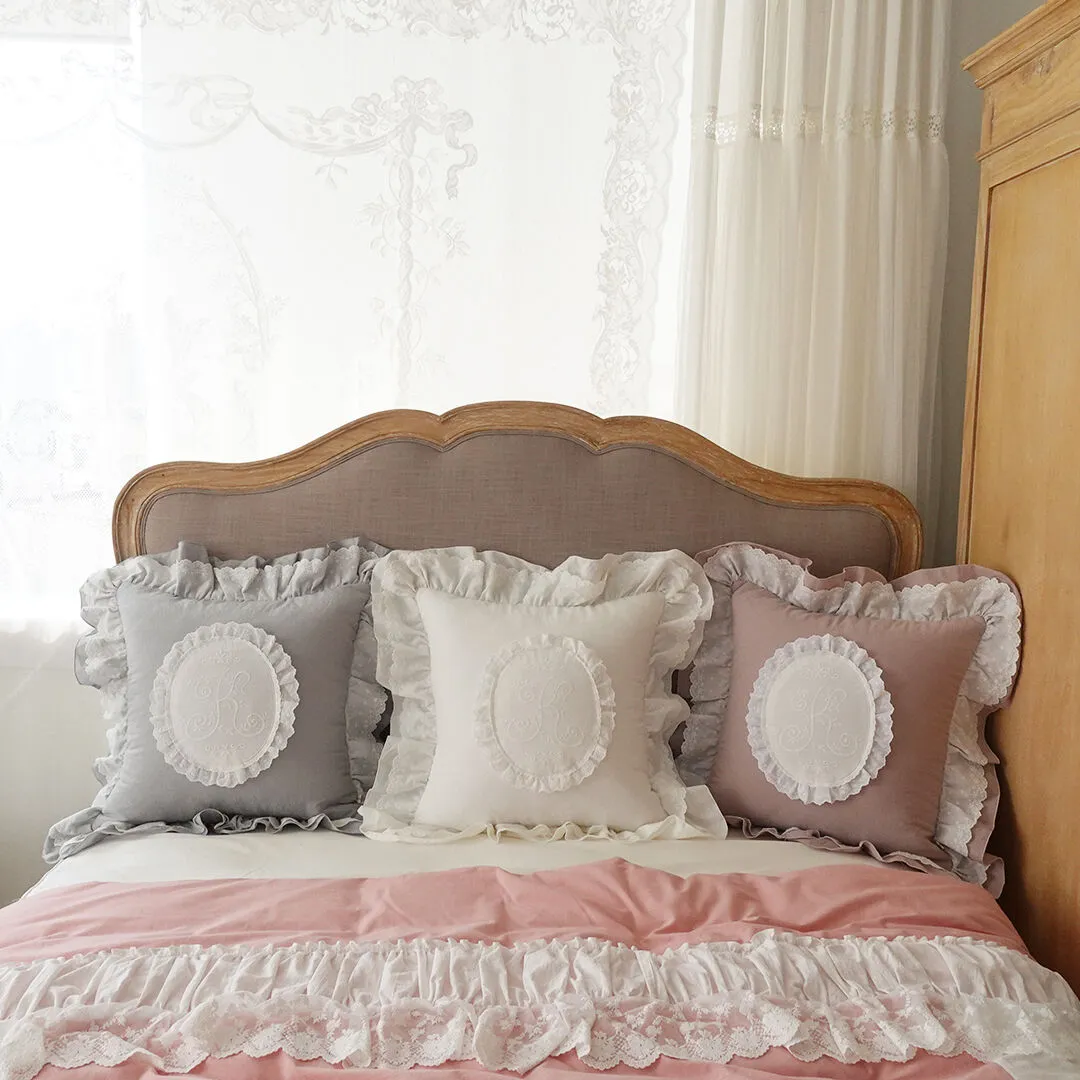 밀크 레이스프릴 사각쿠션 3colors - 감도 깊은 취향 셀렉트샵 29CM