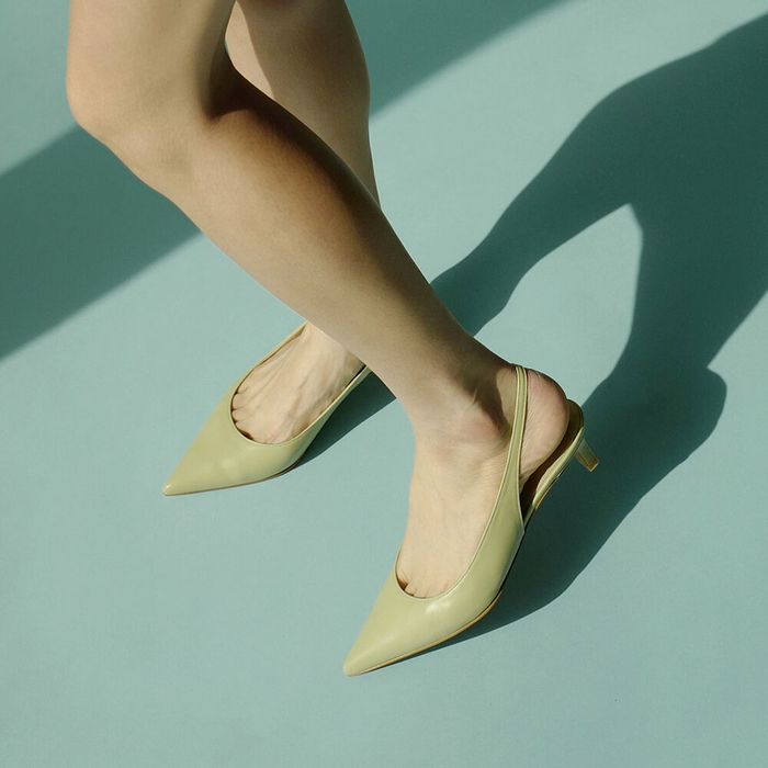 Philo Nouvelle Slingbacks in Lime Green - 감도 깊은 취향 셀렉트샵 29CM