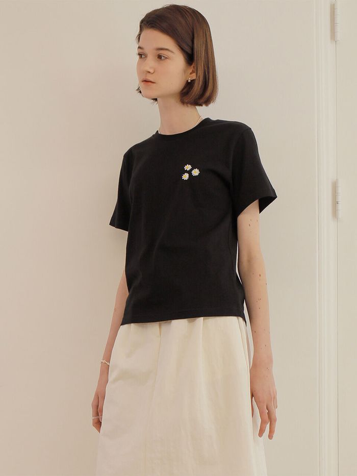 A HANDMADE EMB DAISY T [3colors] - 감도 깊은 취향 셀렉트샵 29CM