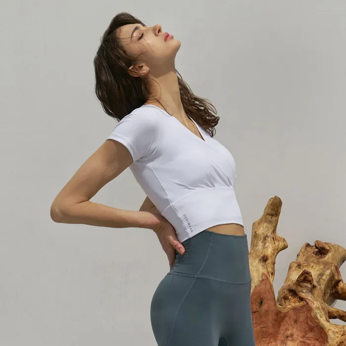 티랩 브이 크롭티 DEVI-T0058-화이트 - 감도 깊은 취향 셀렉트샵 29CM