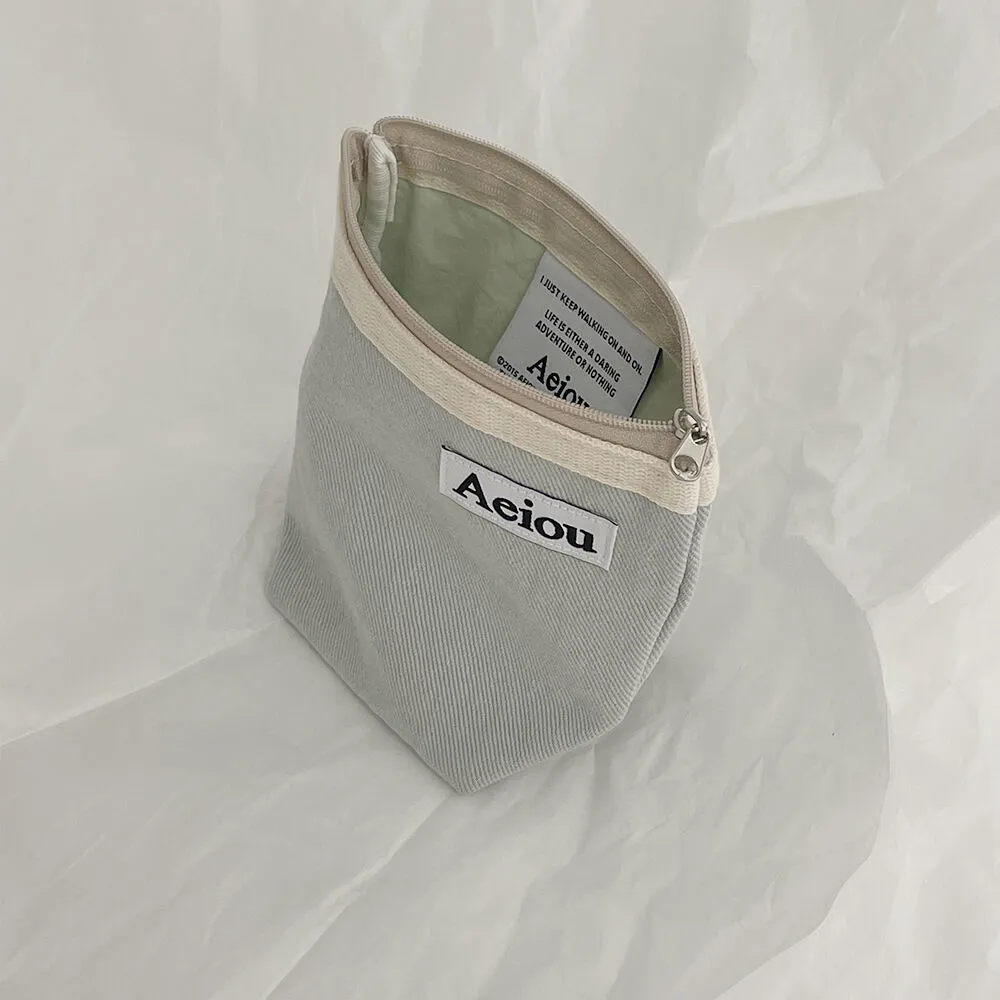 Aeiou Basic Pouch (M size) Mint grey stone - 감도 깊은 취향 셀렉트샵 29CM