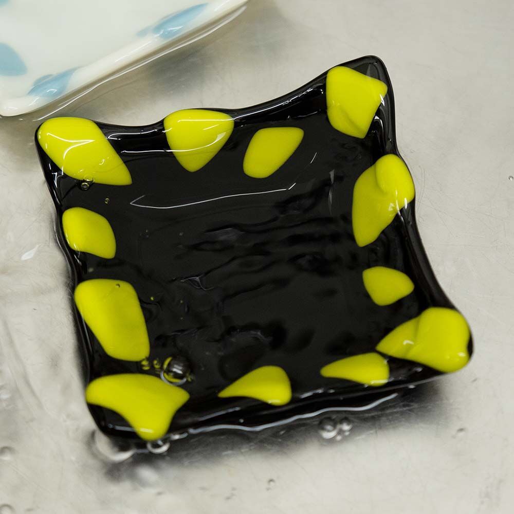 MUKAMUKA Tray 무카무카 유리 트레이 Green - 감도 깊은 취향 셀렉트샵 29CM