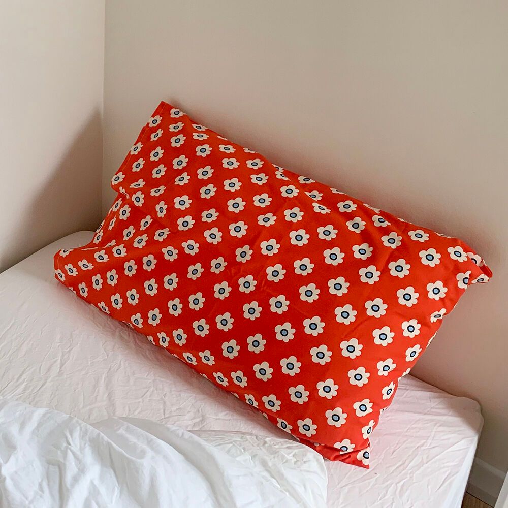 retro flower red pillowcase - 감도 깊은 취향 셀렉트샵 29CM