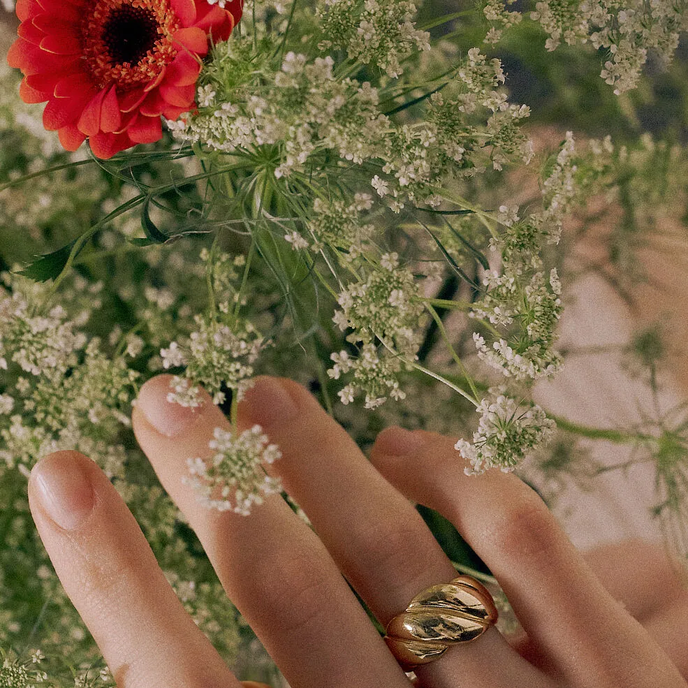 Shell Glow Ring - 감도 깊은 취향 셀렉트샵 29CM