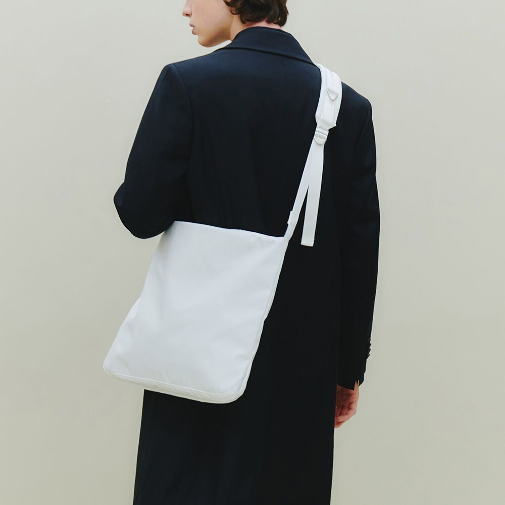 [HAH ARCHIVE] SIGNATURE STRAP CROSS BAG (WHITE) - 감도 깊은 취향 셀렉트샵 29CM