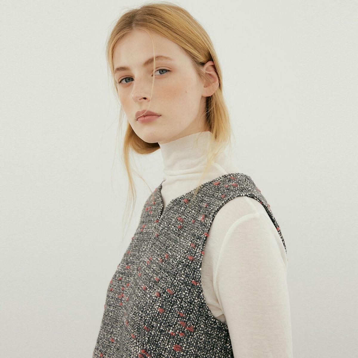 Tweed Cropped Vest Italian Fabric grey 29CM tweed-cropped-vest-italian-fabric-grey-29cm