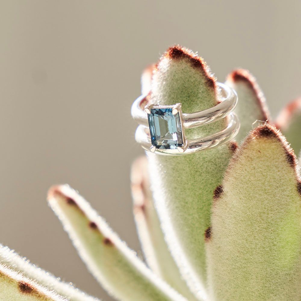 [YOUR WAVE GEM] RING_London Blue Topaz (Blue) - 감도 깊은 취향 셀렉트샵 29CM