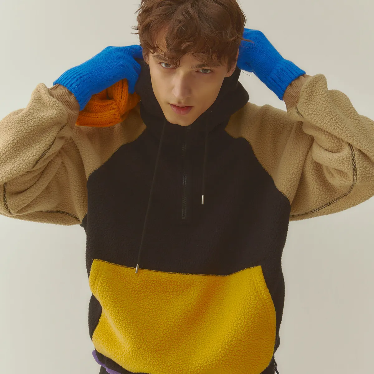 COLOR BLOCK FLEECE HOODIE BLACK - 감도 깊은 취향 셀렉트샵 29CM