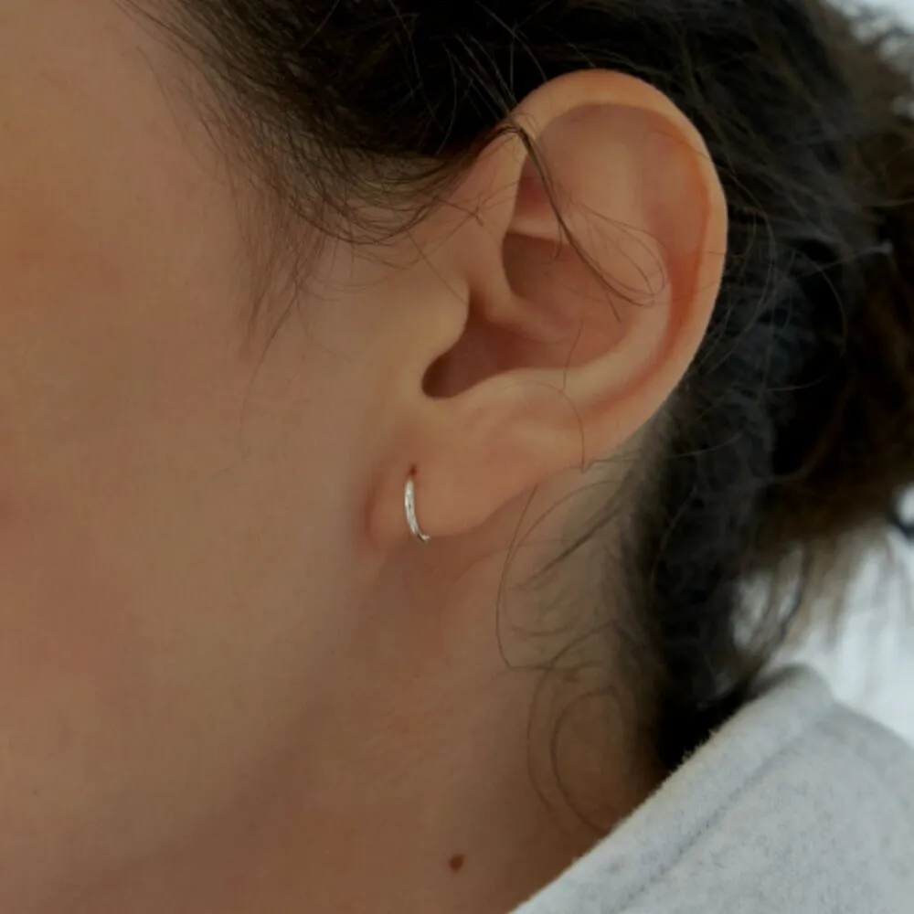 [Silver] Tiny Ring Earrings - 감도 깊은 취향 셀렉트샵 29CM