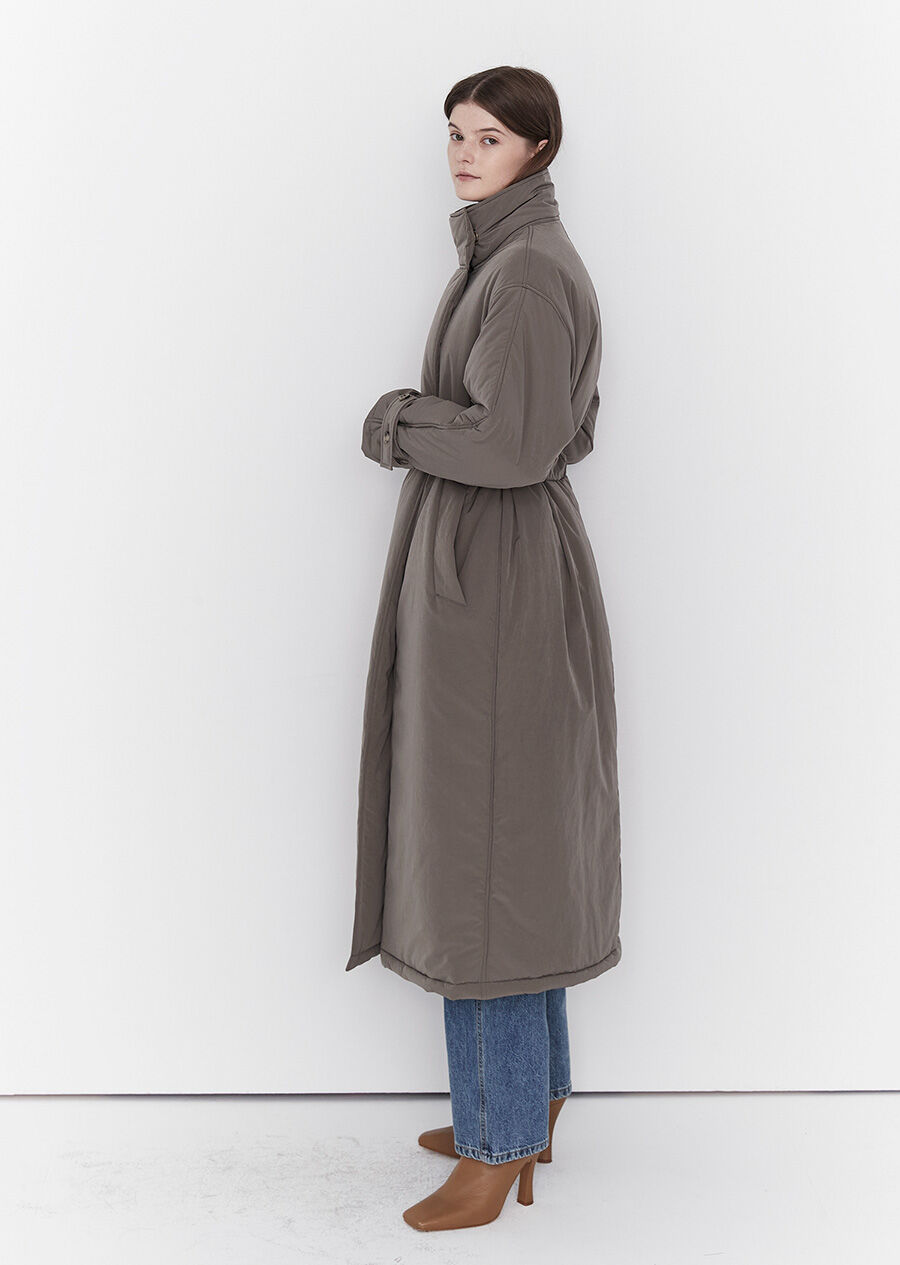 HIGH NECK LONG PADDING COAT (ash khaki) - 감도 깊은 취향 셀렉트샵 29CM