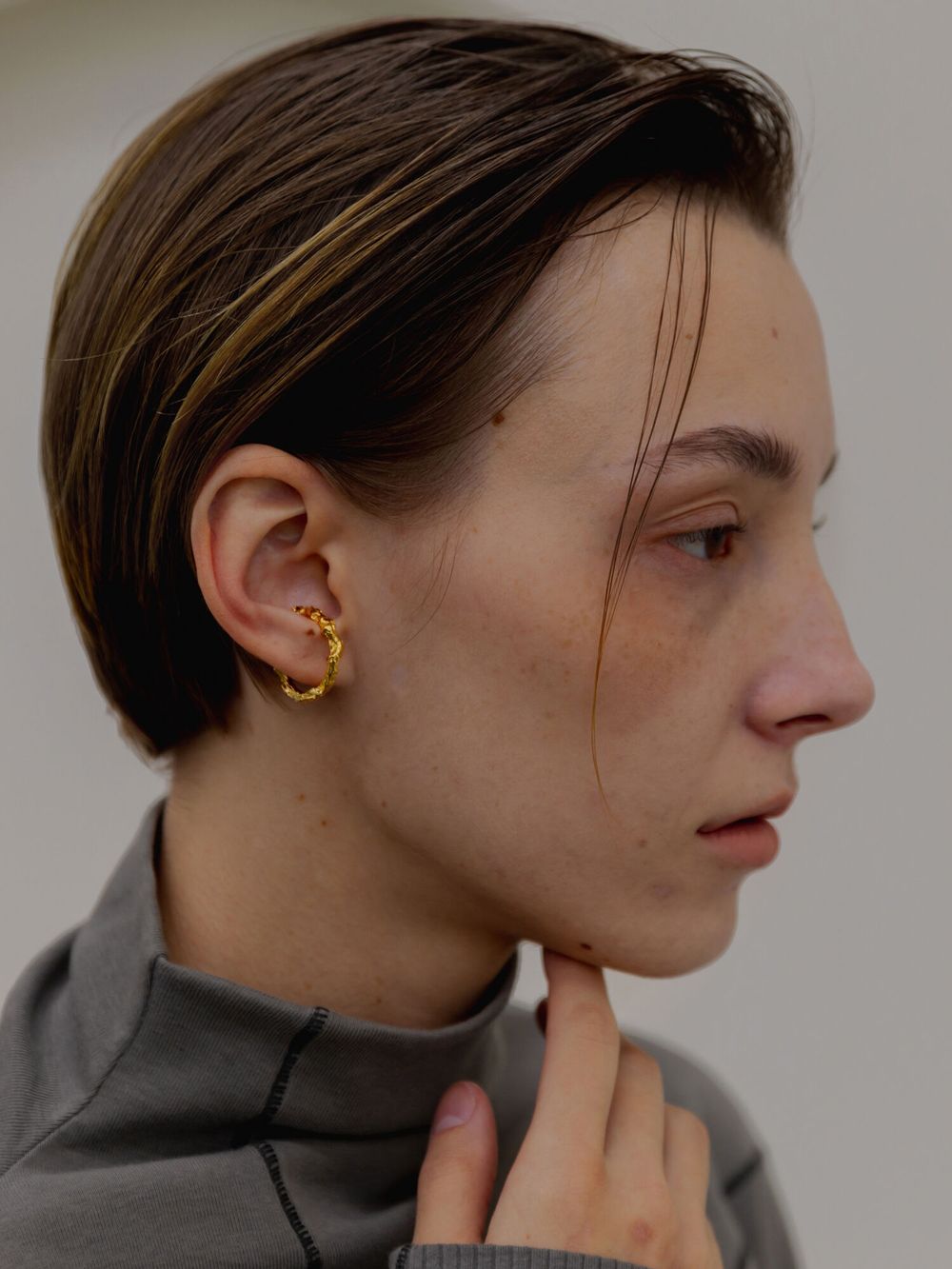 Textured ring earcuff Silver - 감도 깊은 취향 셀렉트샵 29CM