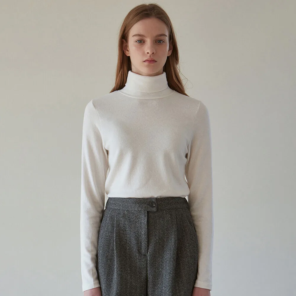 WARMER TURTLENECK TOP_IVORY - 감도 깊은 취향 셀렉트샵 29CM
