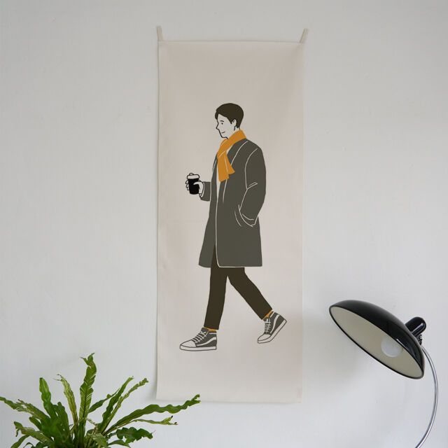 걷는사람c 일러스트 세로형 패브릭 포스터 바란스커튼2size 감도 깊은 취향 셀렉트샵 29cm