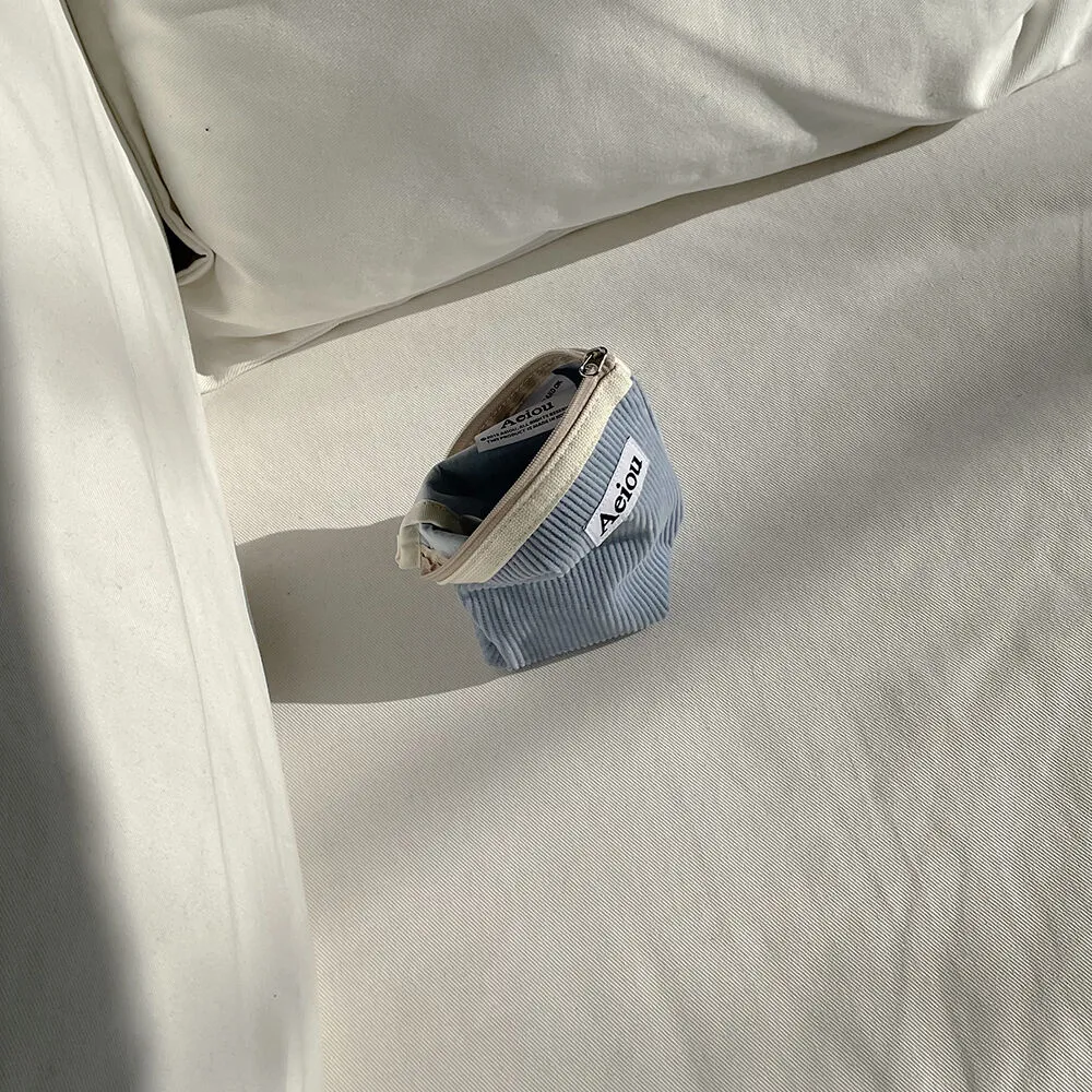 Aeiou Basic Pouch (M size) Tiny Ice Blue Corduroy - 감도 깊은 취향 셀렉트샵 29CM